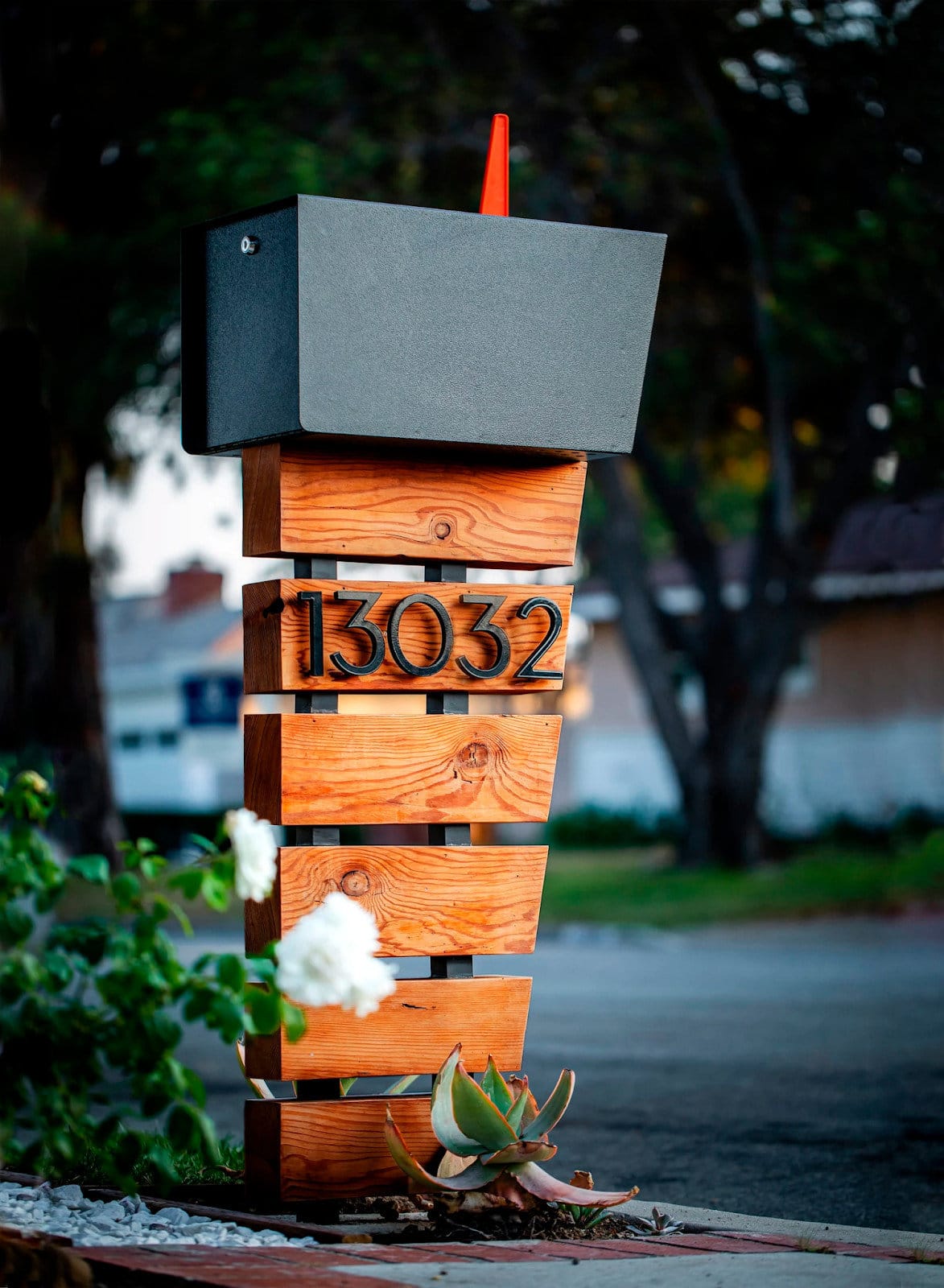 Sleek Modern Mailbox Ideas in 2025